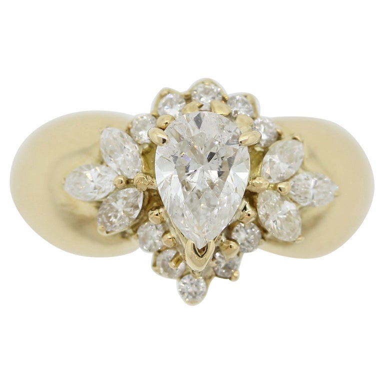 Pear-Shape Diamond Gold Cluster Spray Ring For Sale at 1stDibs