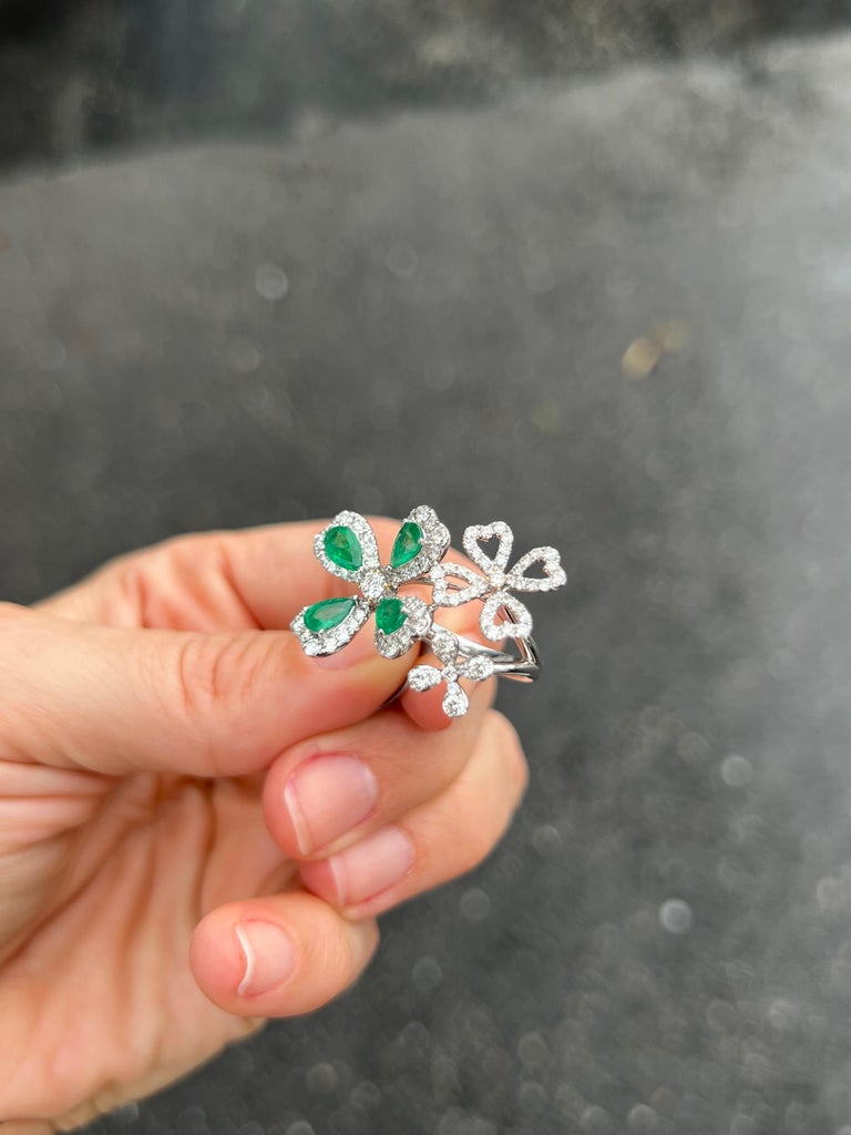 Pear Shape Emerald Flower Ring with Diamonds For Sale at 1stDibs