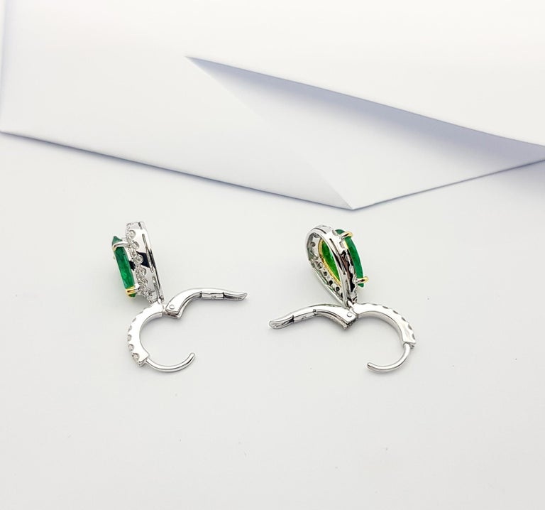 Pear Shape Emerald with Diamond Earrings Set in 18k White Gold Settings ...