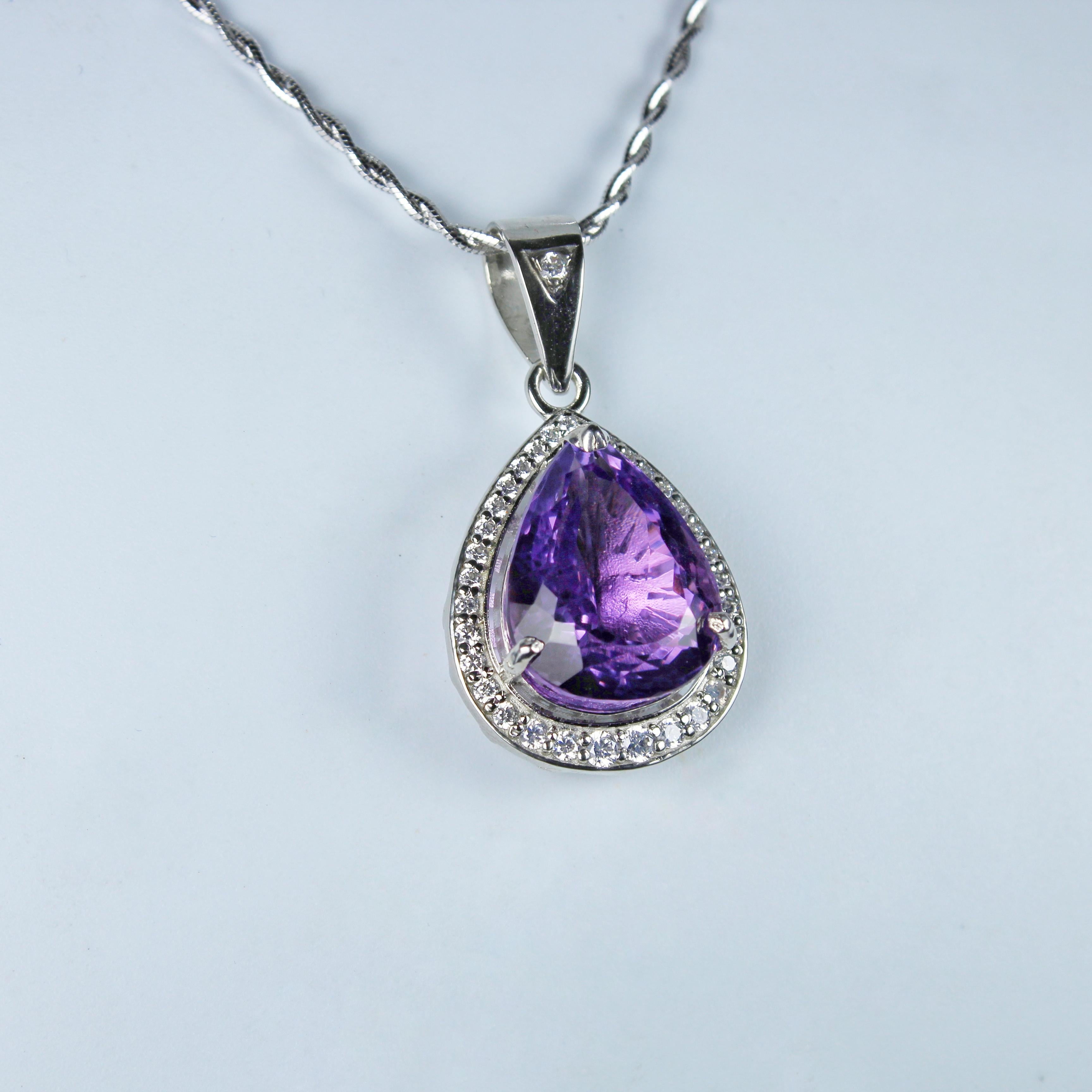 Pear Shaped Amethyst Pendant Necklace For Sale at 1stDibs