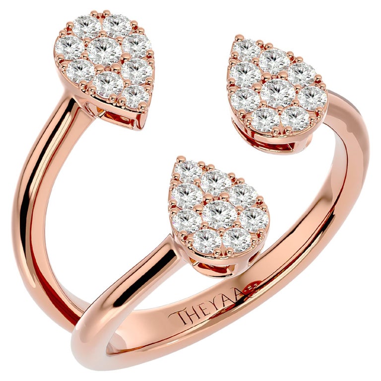 Pear Shaped Cluster Diamond Ring in 18 Karat Gold For Sale at 1stDibs