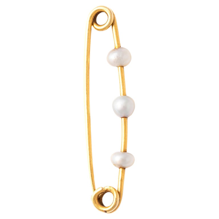 Pearl Gold Brooch For Sale at 1stDibs