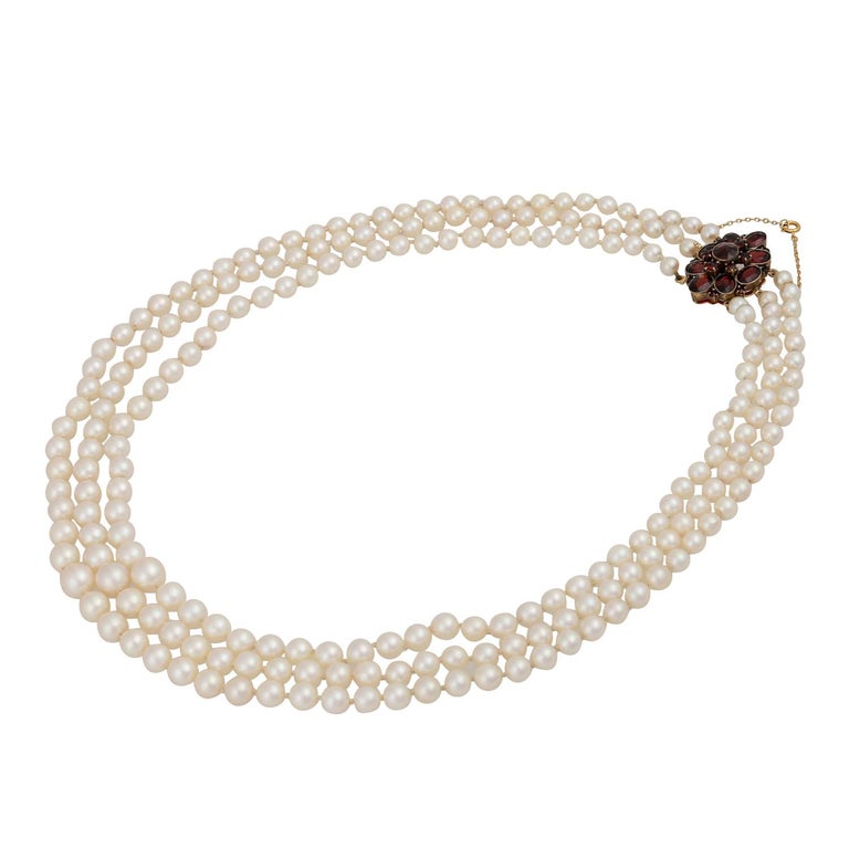 Pearl Necklace 3 Rows with Garnet Clasp For Sale at 1stDibs