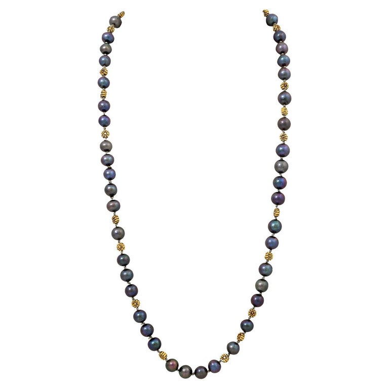 Pearl Necklace with 20 Antique Gold Elements For Sale at 1stDibs