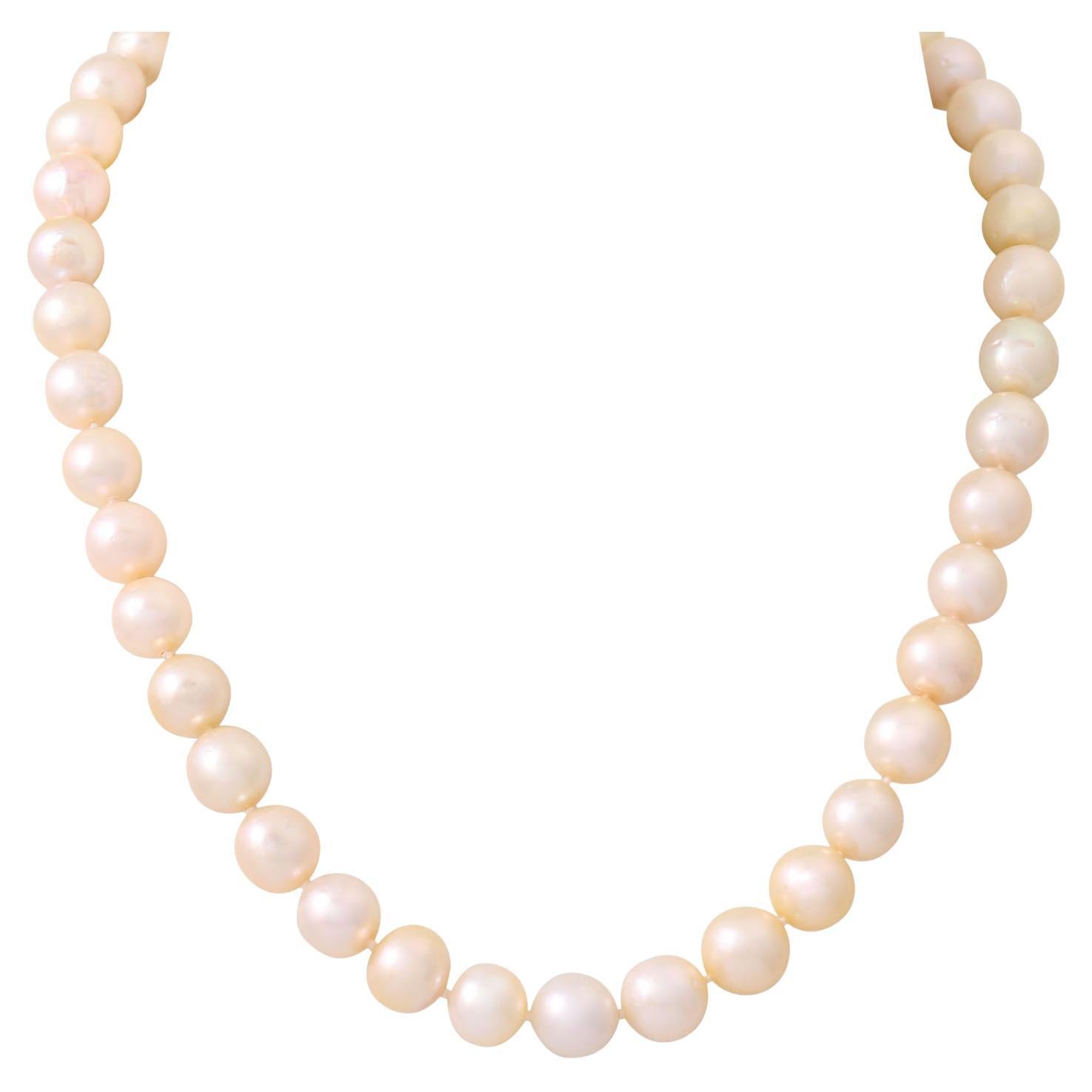 Pearl Necklace with Jewelry Front Part For Sale at 1stDibs