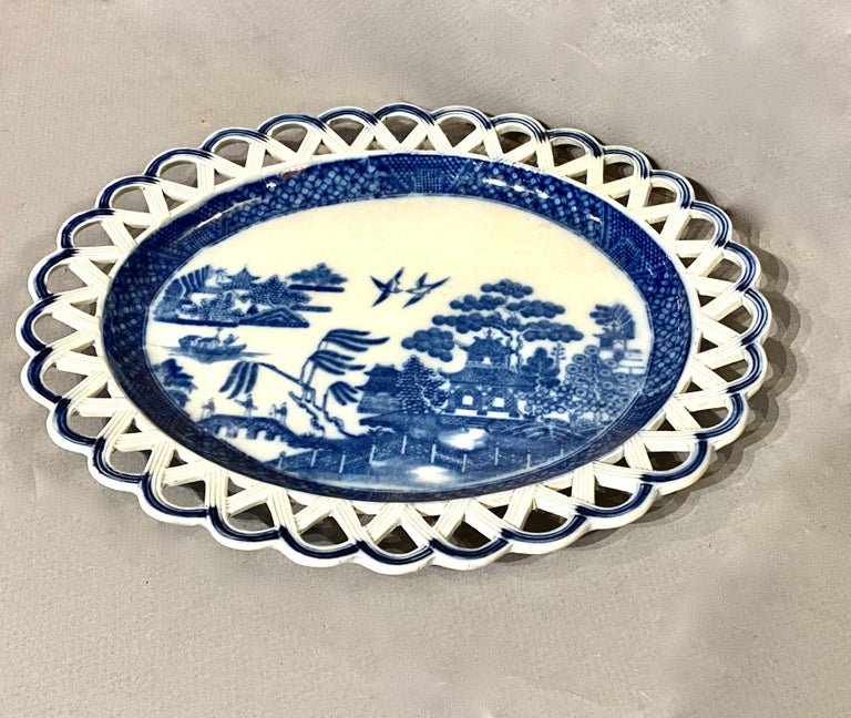 Pearlware Platter, Blue and White For Sale at 1stDibs
