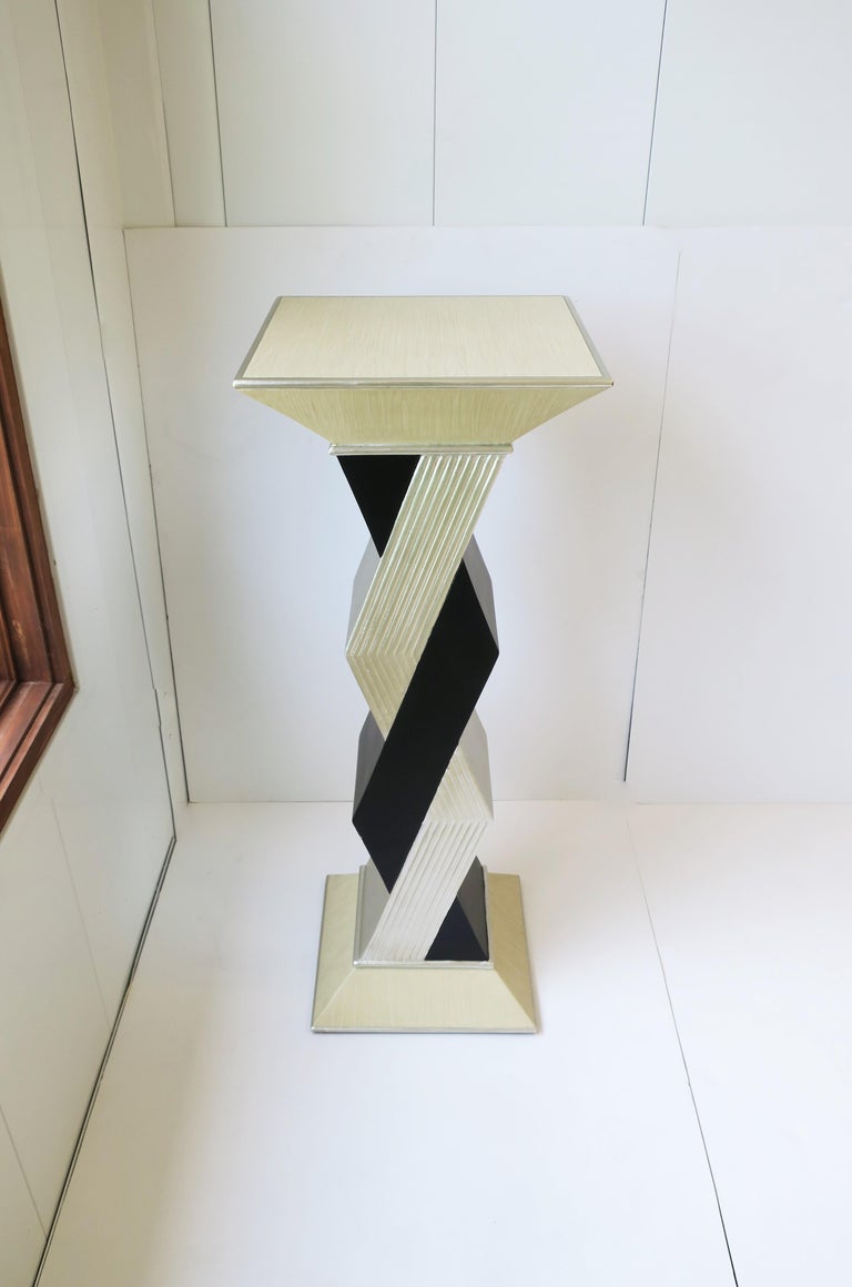 '90s Pedestal Column Pillar Stand with Zig-Zag Design at 1stDibs