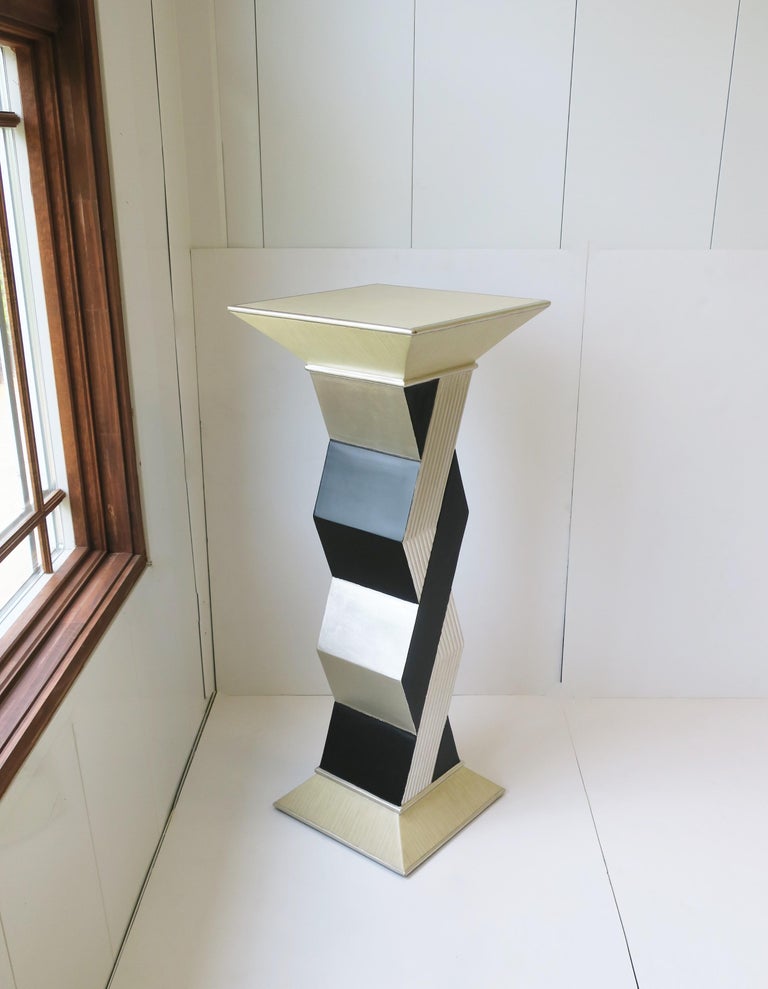 '90s Pedestal Column Pillar Stand with Zig-Zag Design at 1stDibs