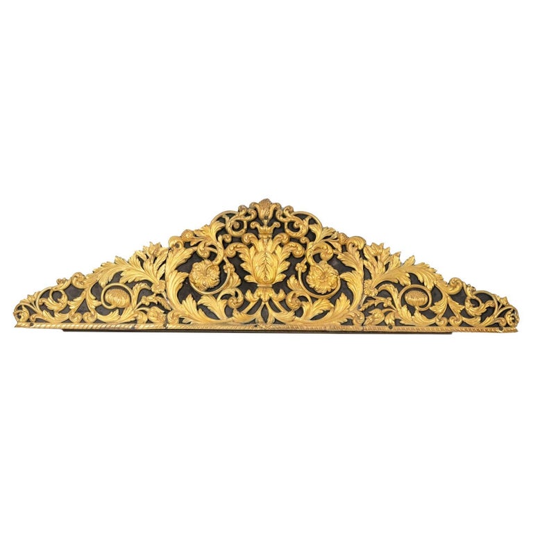 Pediment in gilded bronze and lacquered wood, circa 1880 For Sale at ...