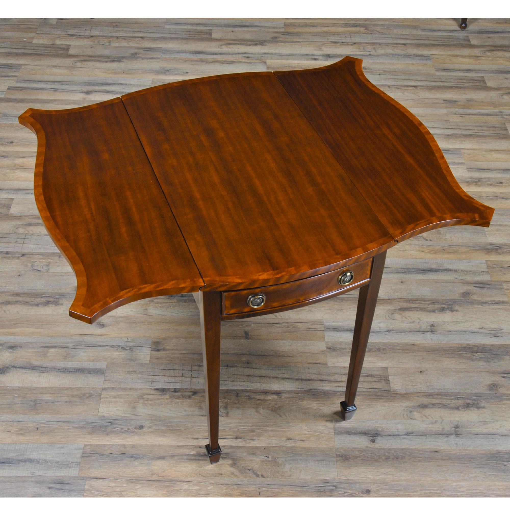 Pembroke Table For Sale at 1stDibs
