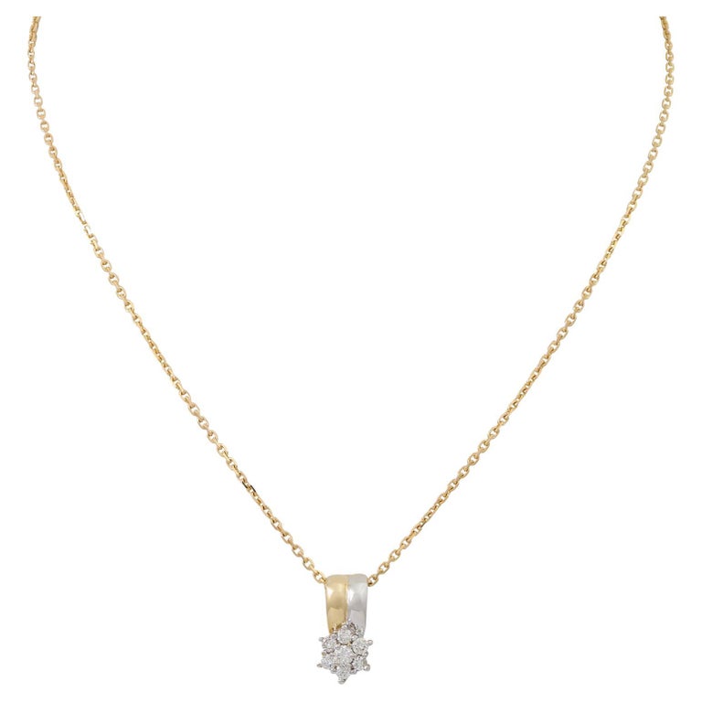 Pendant/Clip with 7 Diamonds For Sale at 1stDibs