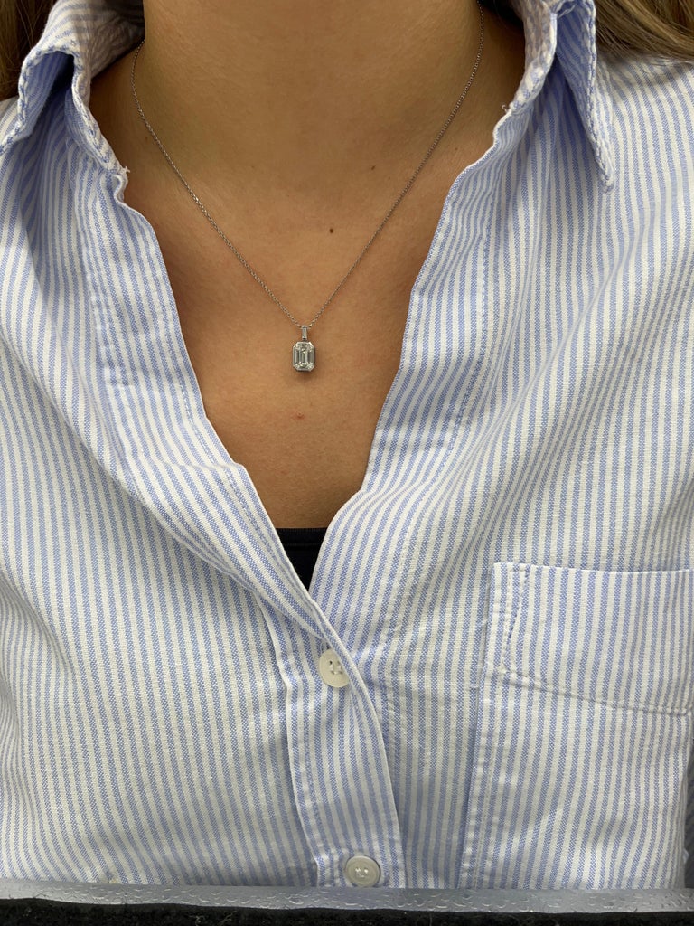 Pendant Necklace 9 Paved Emerald Diamonds 18k White Gold For Sale at ...