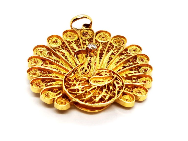 Pendant Necklace Yellow Gold Diamond For Sale at 1stDibs