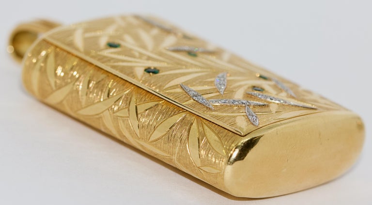 Pendant Snuff Box 18 Karat Gold with Emeralds and Diamonds, by Heinz ...