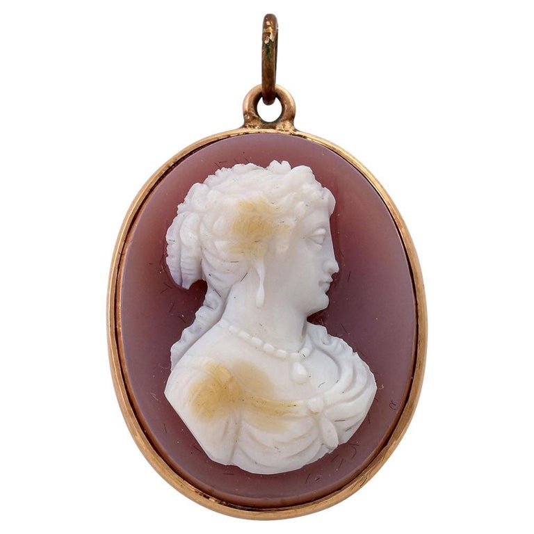 pendant with agate cameo, For Sale at 1stDibs