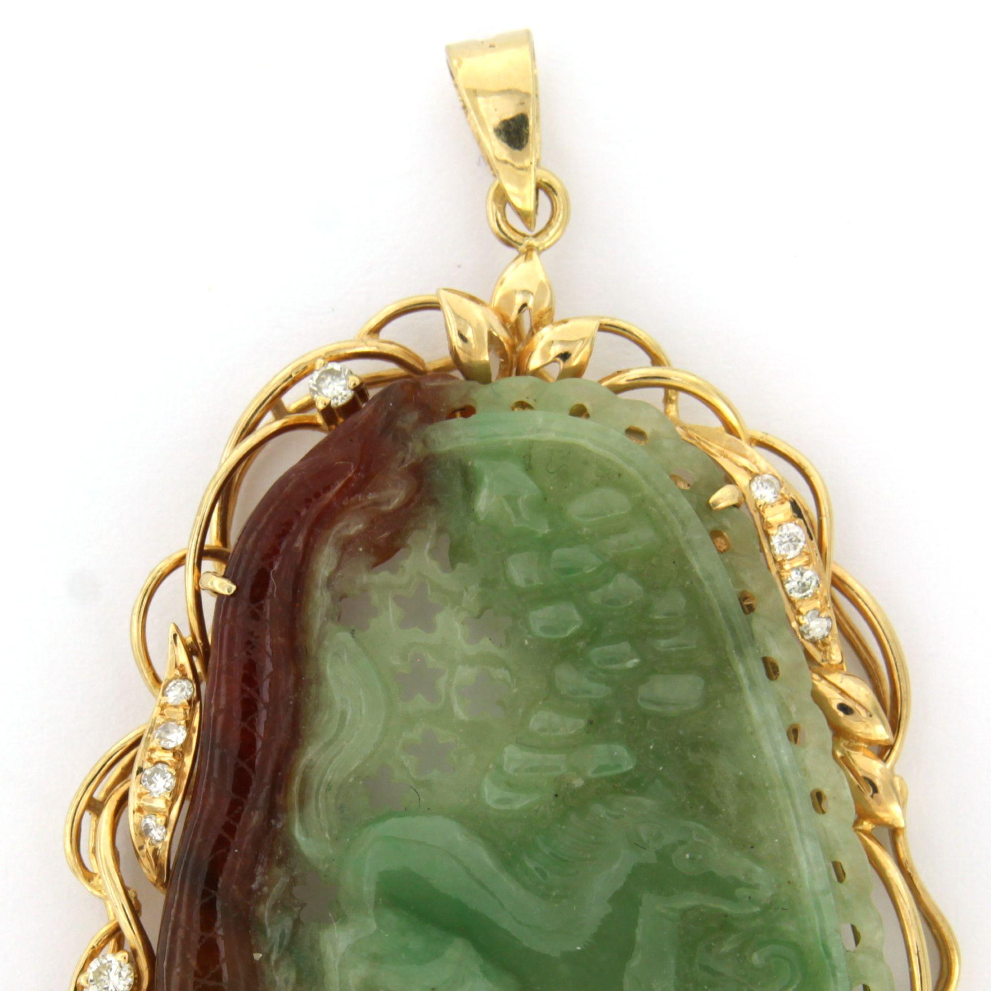 Pendant with jade and brilliant cut diamonds up to 0.20ct 18k gold 15.2 ...