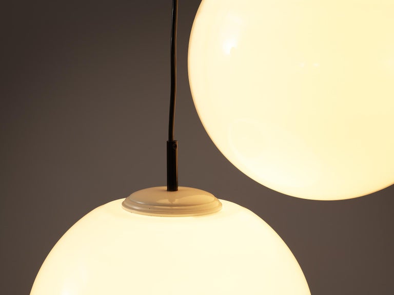 Pendant with Three Round Spheres in Glass For Sale at 1stDibs