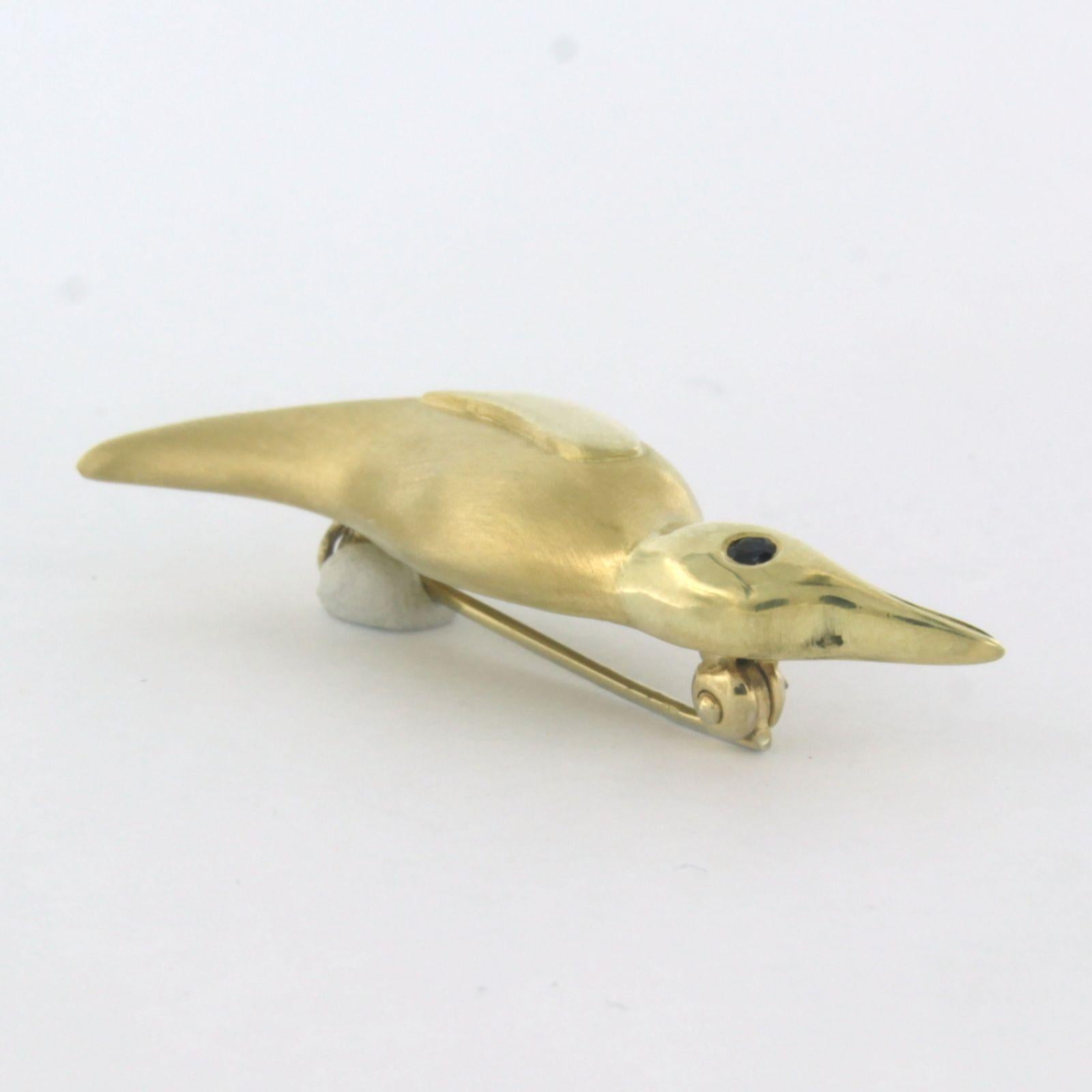 Penguin Brooch with Sapphire 14k yellow gold For Sale at 1stDibs