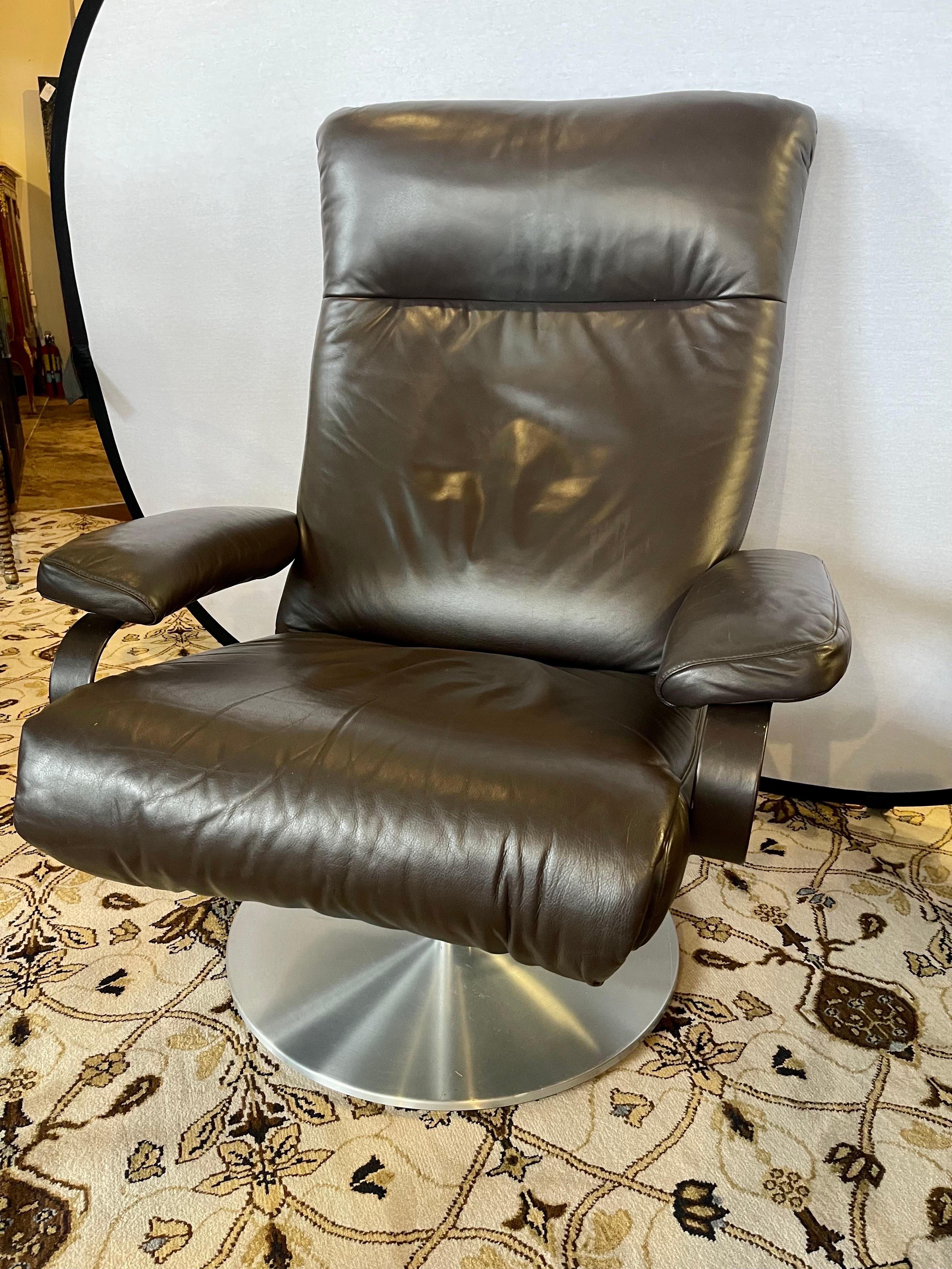 Percival Lafer Leather Recliner Ergonomic Swivel Lounge Chair For Sale ...