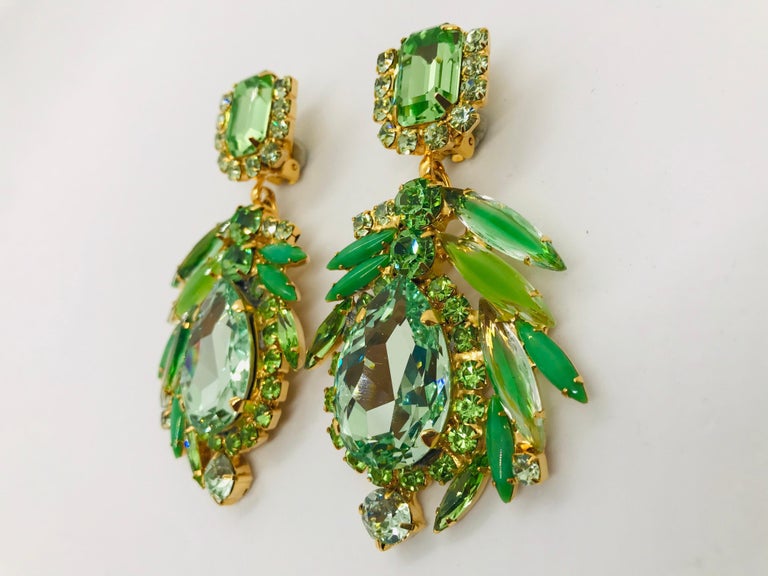 Peridot and Chrysolite Austrian Crystal Pendant Drop Earrings For Sale ...