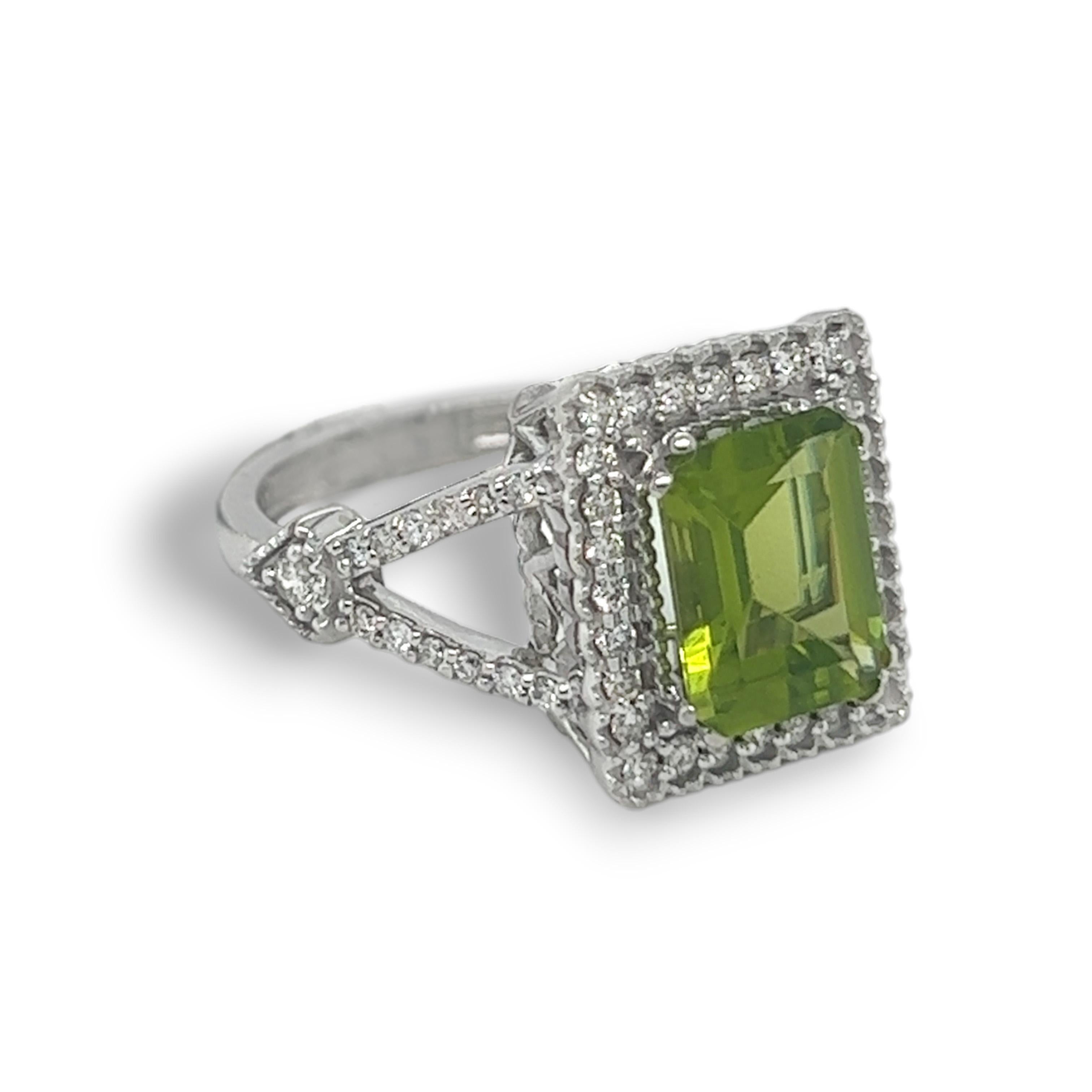Peridot and Diamond Ring For Sale at 1stDibs