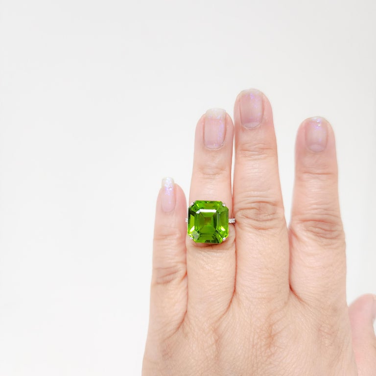 Peridot and White Diamond Cocktail Ring in Platinum For Sale at 1stDibs