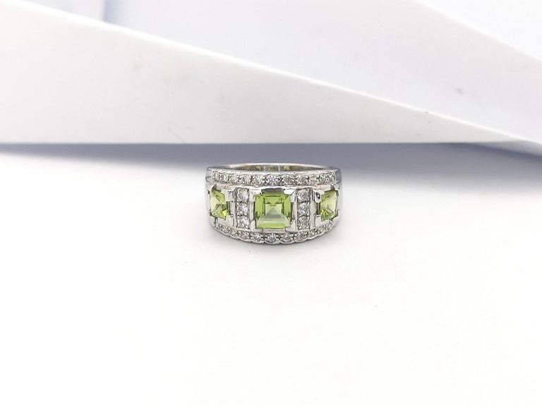 Peridot with Cubic Zirconia Ring set in Silver Settings For Sale at 1stDibs