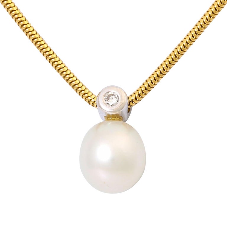 Perlan Hanger with Brilliant Chain For Sale at 1stDibs
