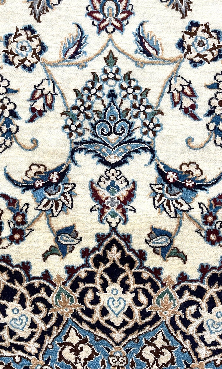 Persian Hand Knotted Medallion Floral Cream Blue Nain Round Rug For ...