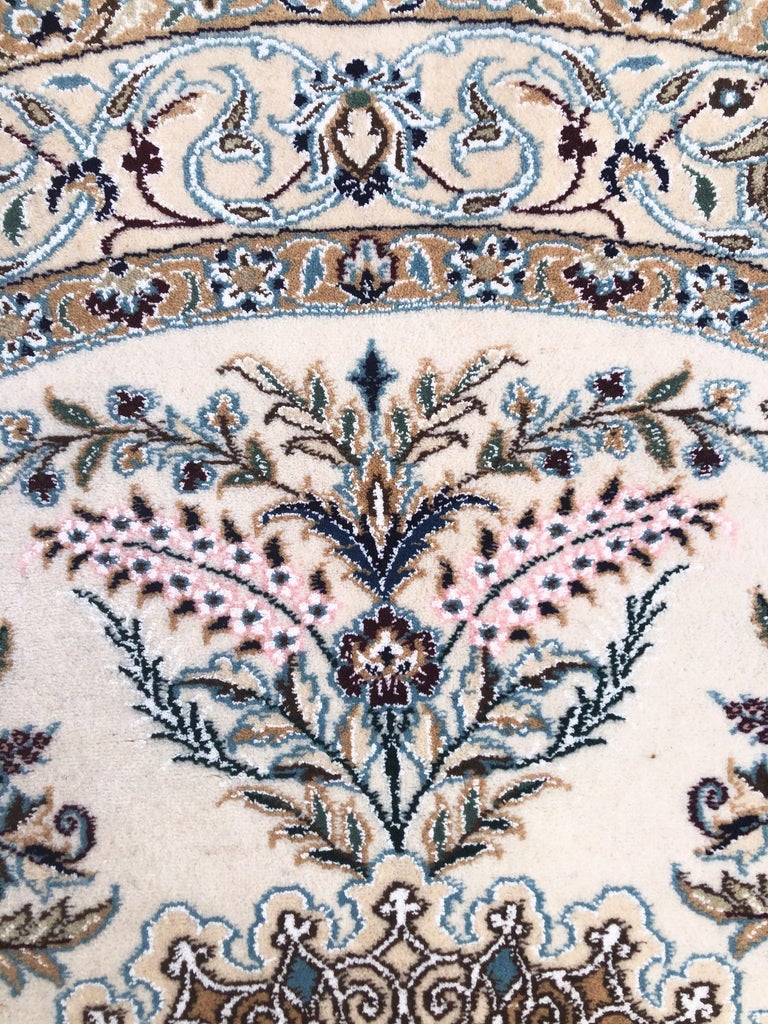 Persian Hand Knotted Medallion Floral Cream Blue Nain Round Rug For ...