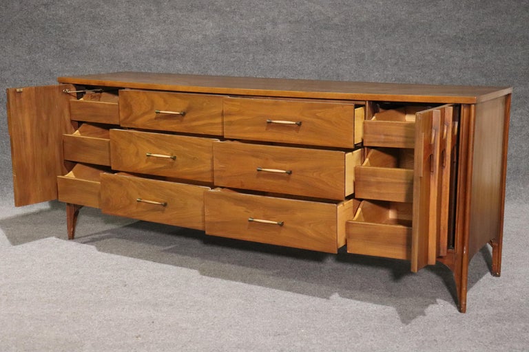 Perspecta Series Bedroom Set by Kent Coffey For Sale at 1stDibs