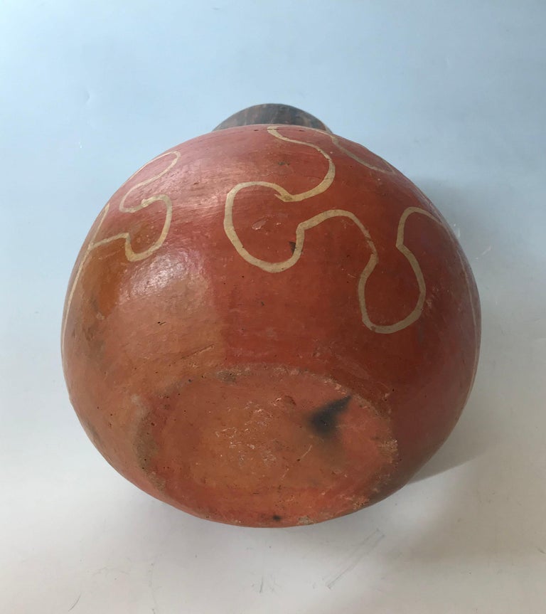 Peruvian Amazonian Fine Old Shipibo Pottery Vessel For Sale at 1stDibs