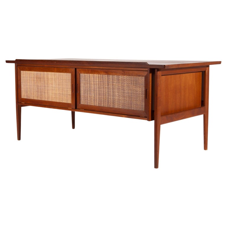 Peter Hvidt, Orla Mølgaard Teak Desk, Denmark, 1950s For Sale at 1stDibs