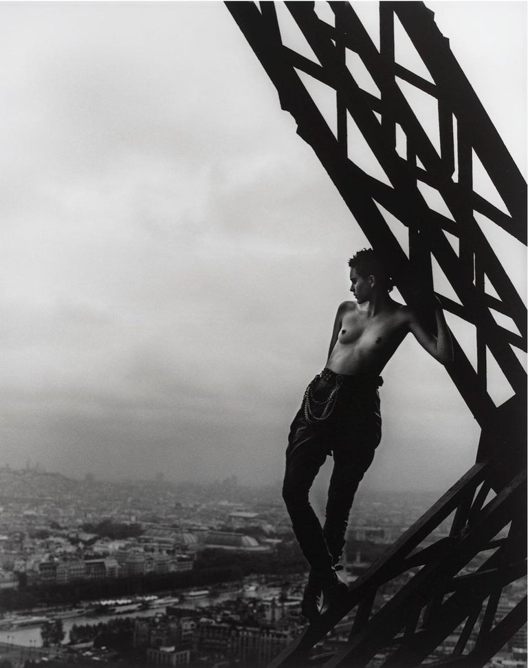 Peter Lindbergh - Mathilde on the Eiffel Tower (Hommage to Marc Riboud ...