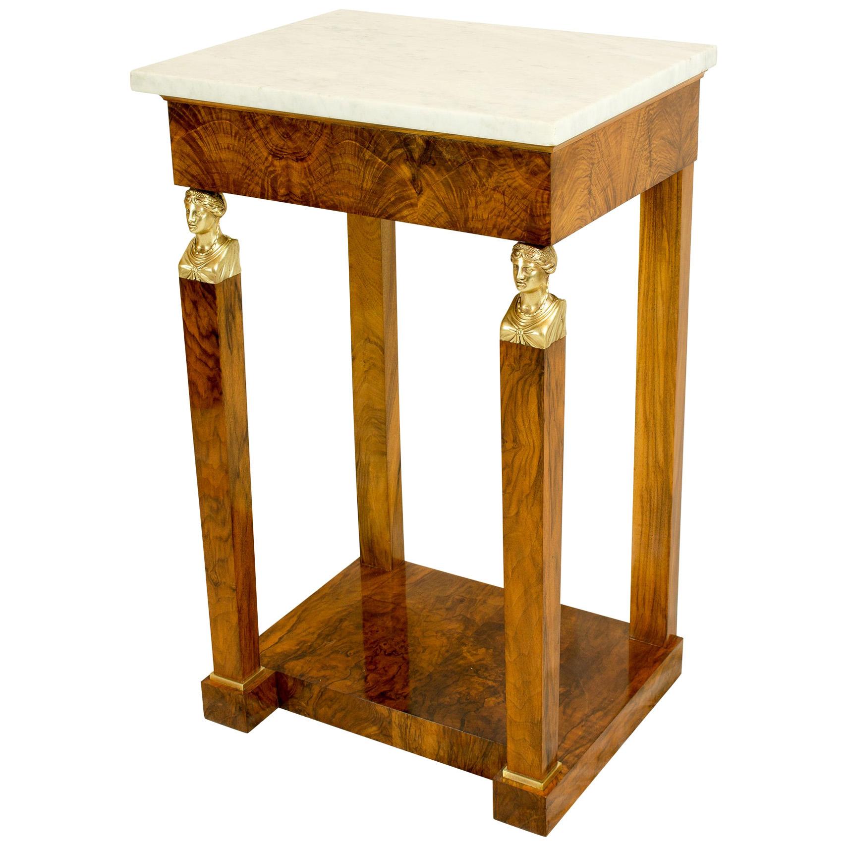 1928 King Furniture Co. Rich Marble Top and Solid Walnut Pedestal Base ...
