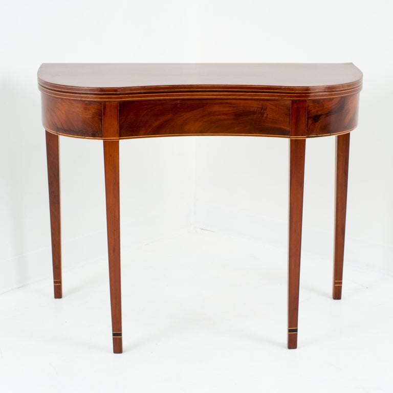 Philadelphia Hepplewhite Hollow Front Flip Top Game Table with Gated ...