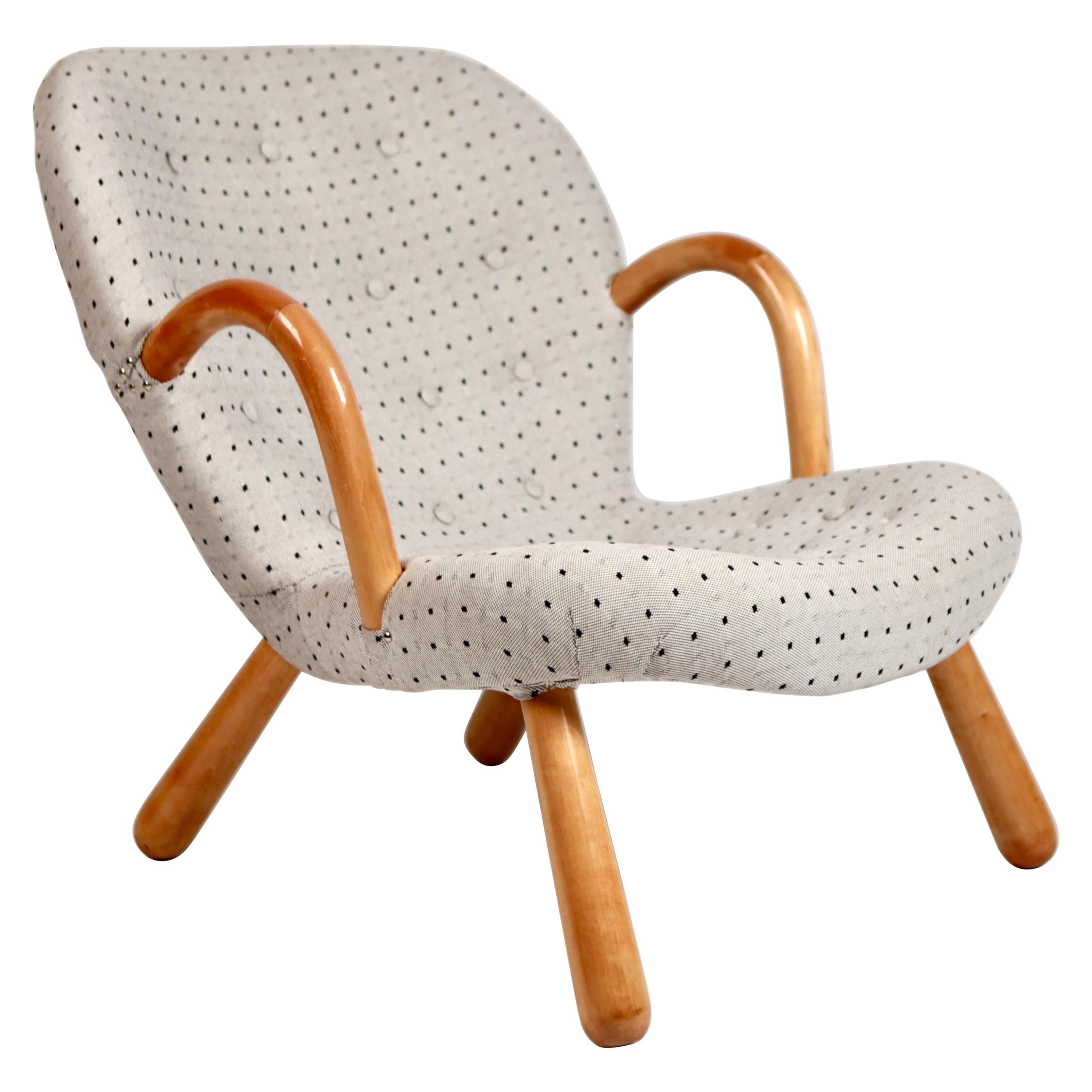 Kodawood Vintage “Clam Shell” Chairs by Seymour James Wiener at 1stDibs