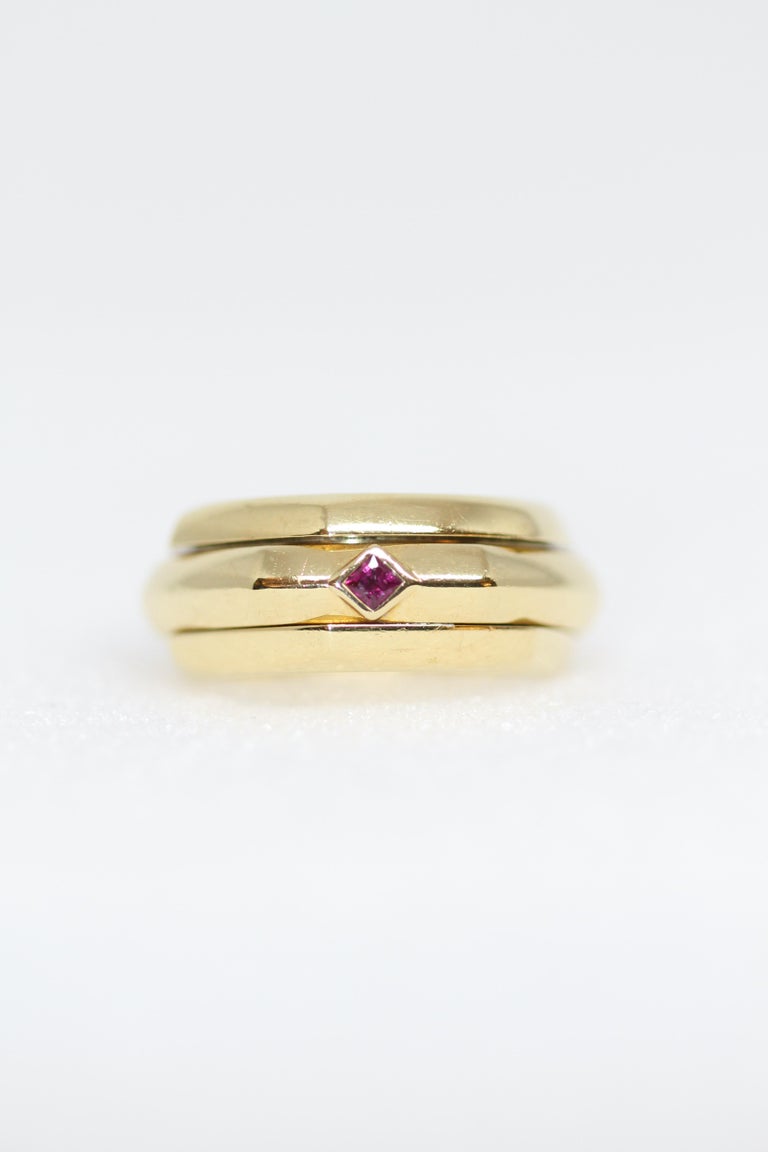 Piaget 18 Karat Yellow Gold and Ruby Possession Ring For Sale at 1stDibs