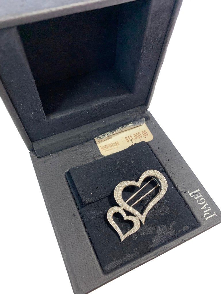 Piaget Diamond 18k White Gold 2-Heart Brooch For Sale at 1stDibs