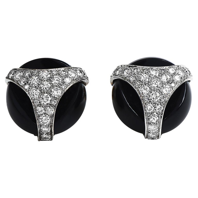 Piaget Diamond Onyx 18K Gold Retro Round Large Cufflinks For Sale at ...