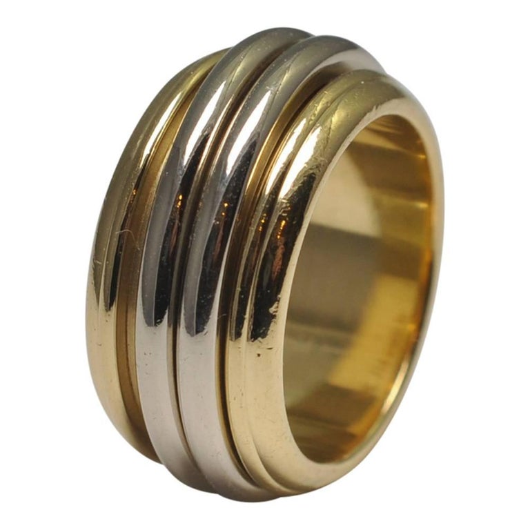 Piaget Possession 18 Carat Gold Ring For Sale at 1stDibs