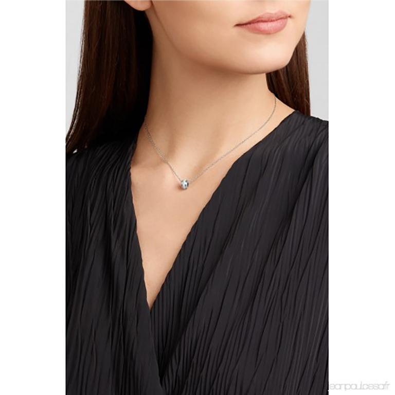 Piaget Possession Pendant 18 Karat White Gold with Diamonds at 1stDibs