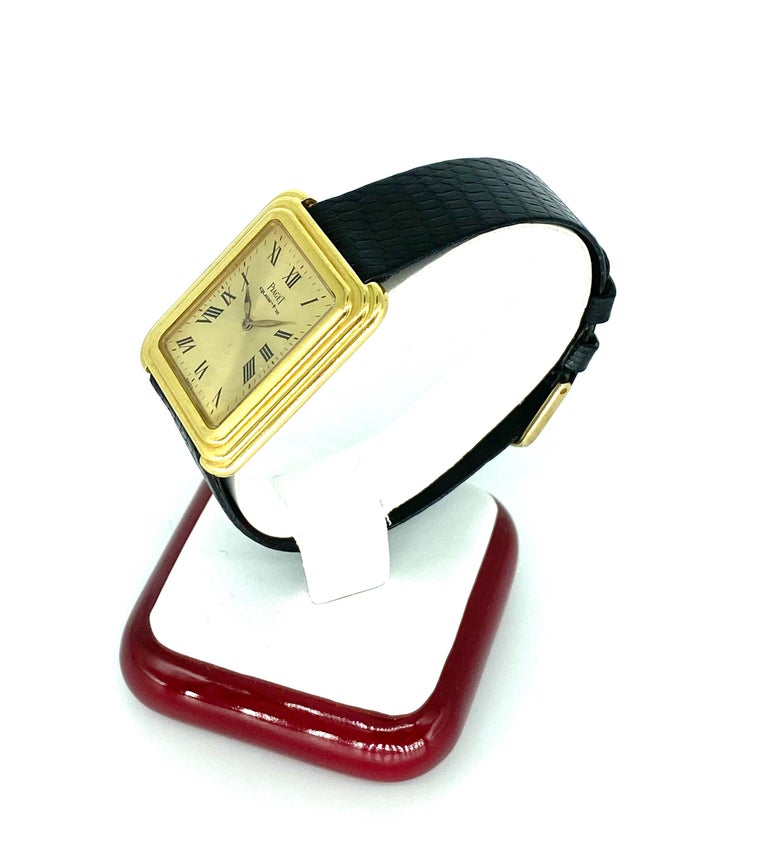 Piaget Stepped Case 18k Solid Gold Watch circa 1980’s For Sale at 1stDibs