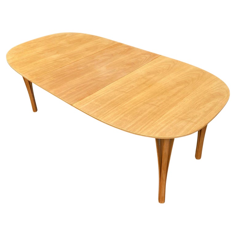 Piet Hein and Bruno Mathsson "Super Ellipse" table with two leafs For ...