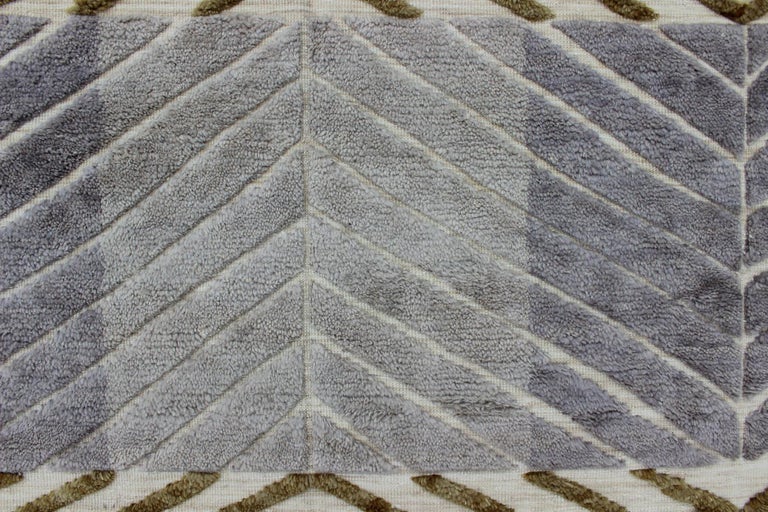 Piled Modern Scandinavian/Swedish Design Rug in Hi-Low and Gray, Purple ...