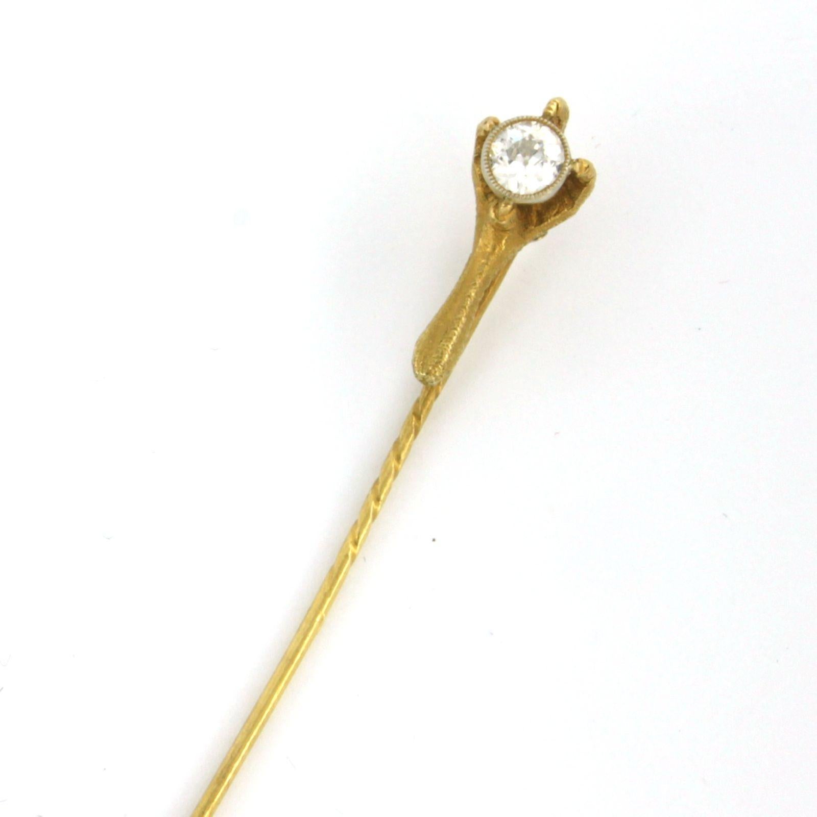 Pin of a Hawk's Claw with Diamond 18k yellow gold For Sale at 1stDibs