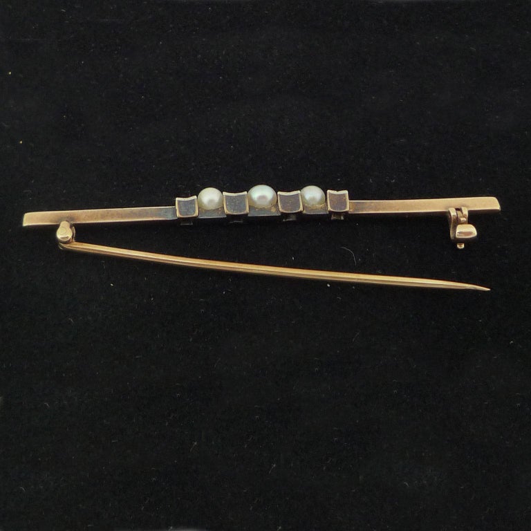 Pin with Diamonds and Pearls For Sale at 1stDibs