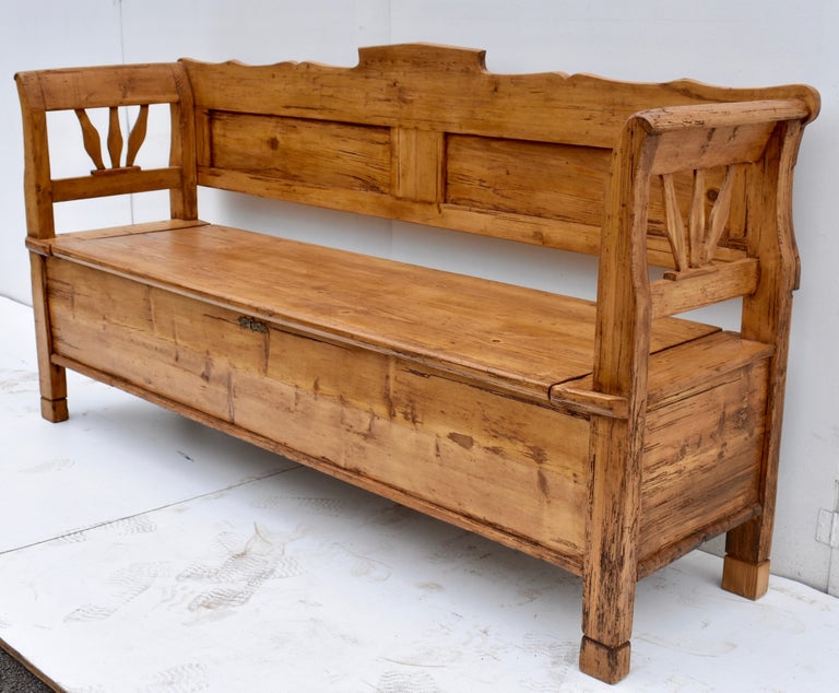 Pine and Oak Box Bench or Settle For Sale at 1stDibs
