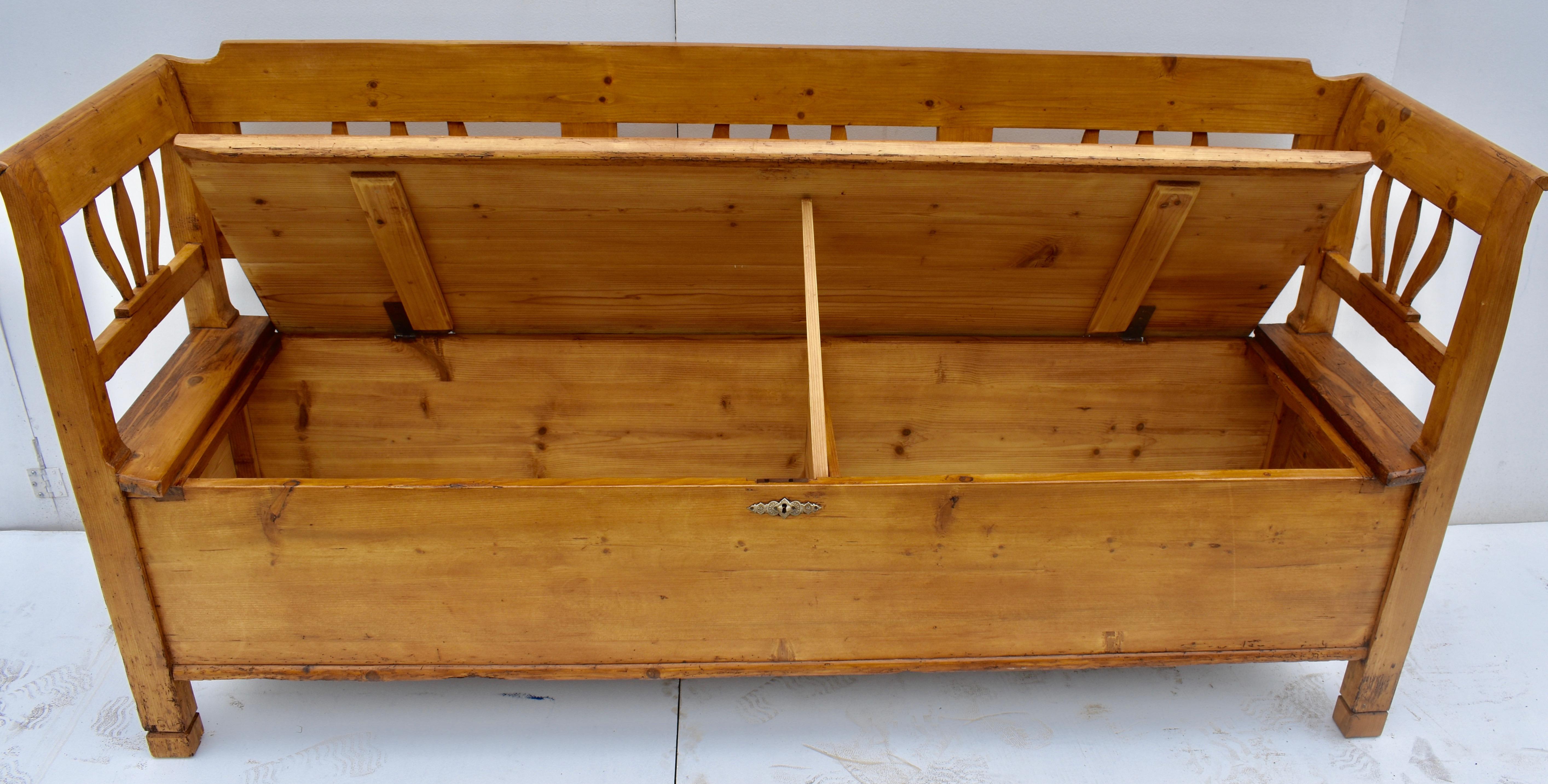 Pine Box Bench or Settle at 1stDibs