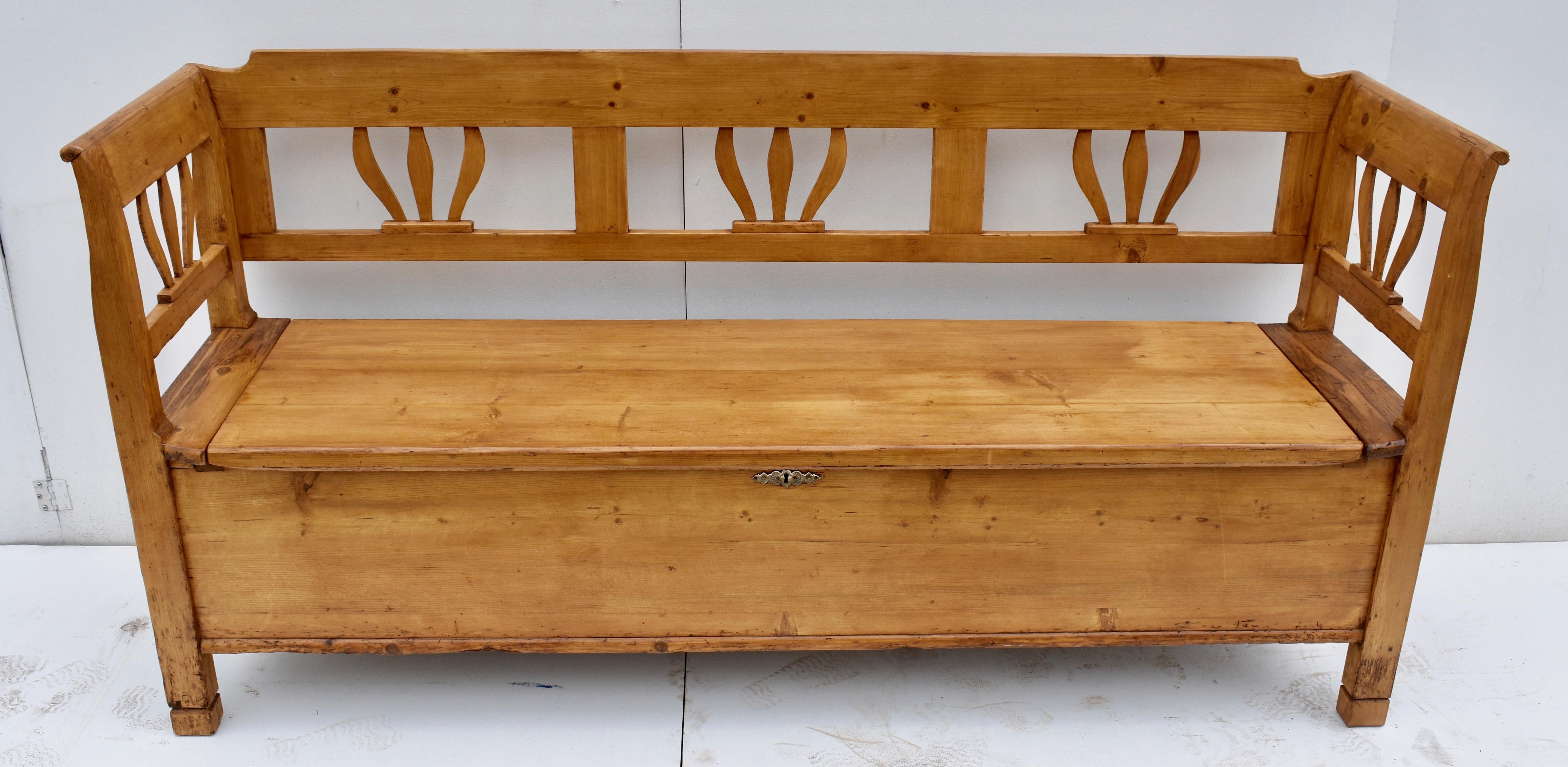 Pine Box Bench or Settle at 1stDibs